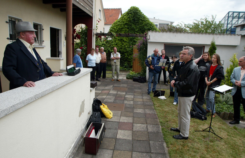 Ständchen Ferdinand Seitz 2004 Fotos | Musikverein Viktoria 08 Ober-Roden